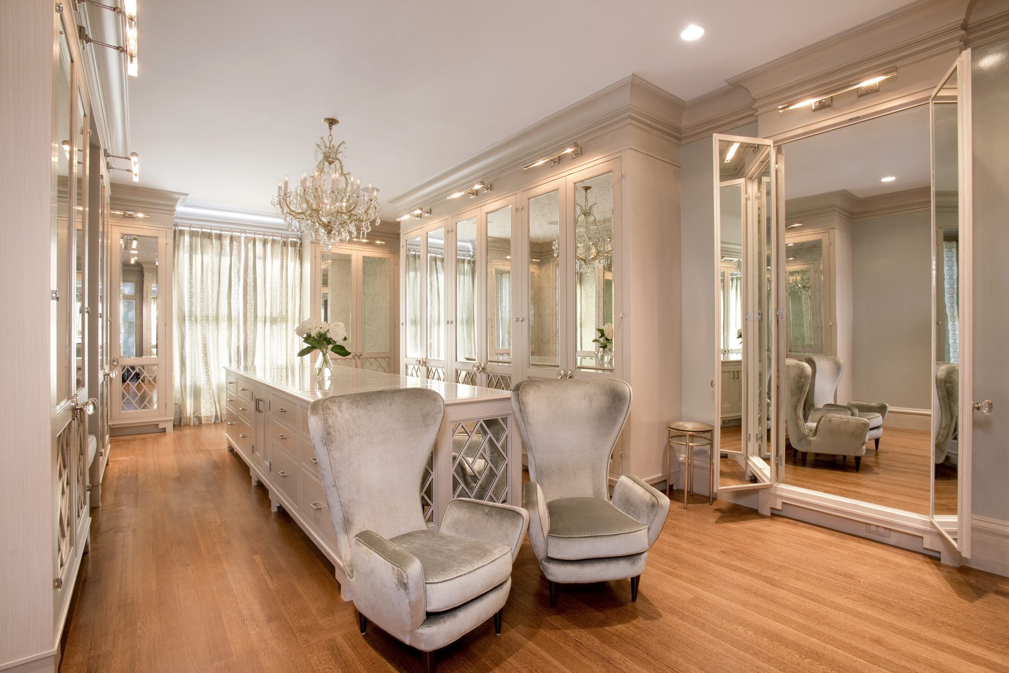 Spaces to Make You Swoon - Home Spas, Lodges, and Closets